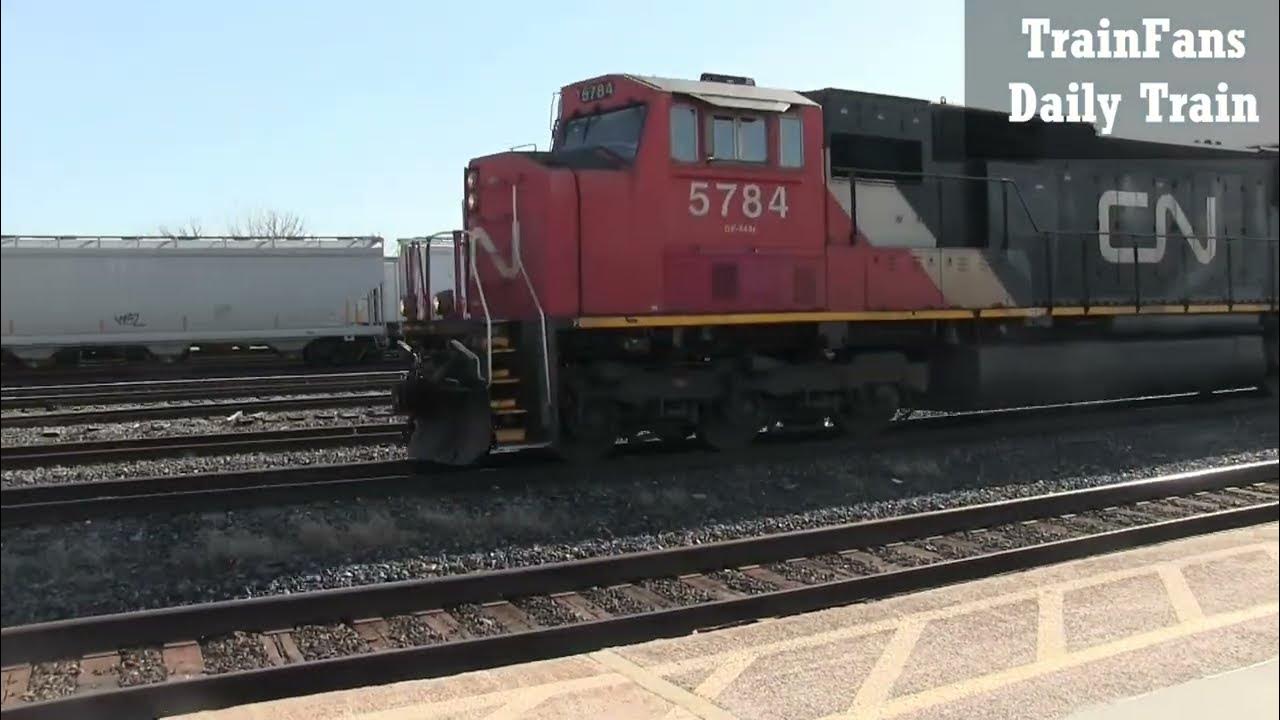 CN 5784 & CN 5757 Locomotives Manifest Train In Sarnia Ontario - YouTube
