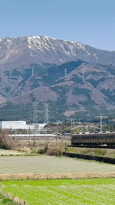 伊吹山とJR東海 快速電車 2025-3-29 - YouTube