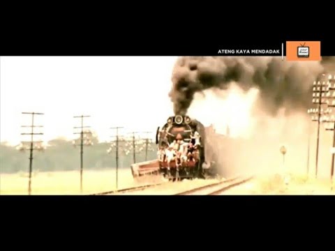 Scene Lokomotif D52 dan BB301 | Film Ateng Kaya Mendadak (1975) - YouTube