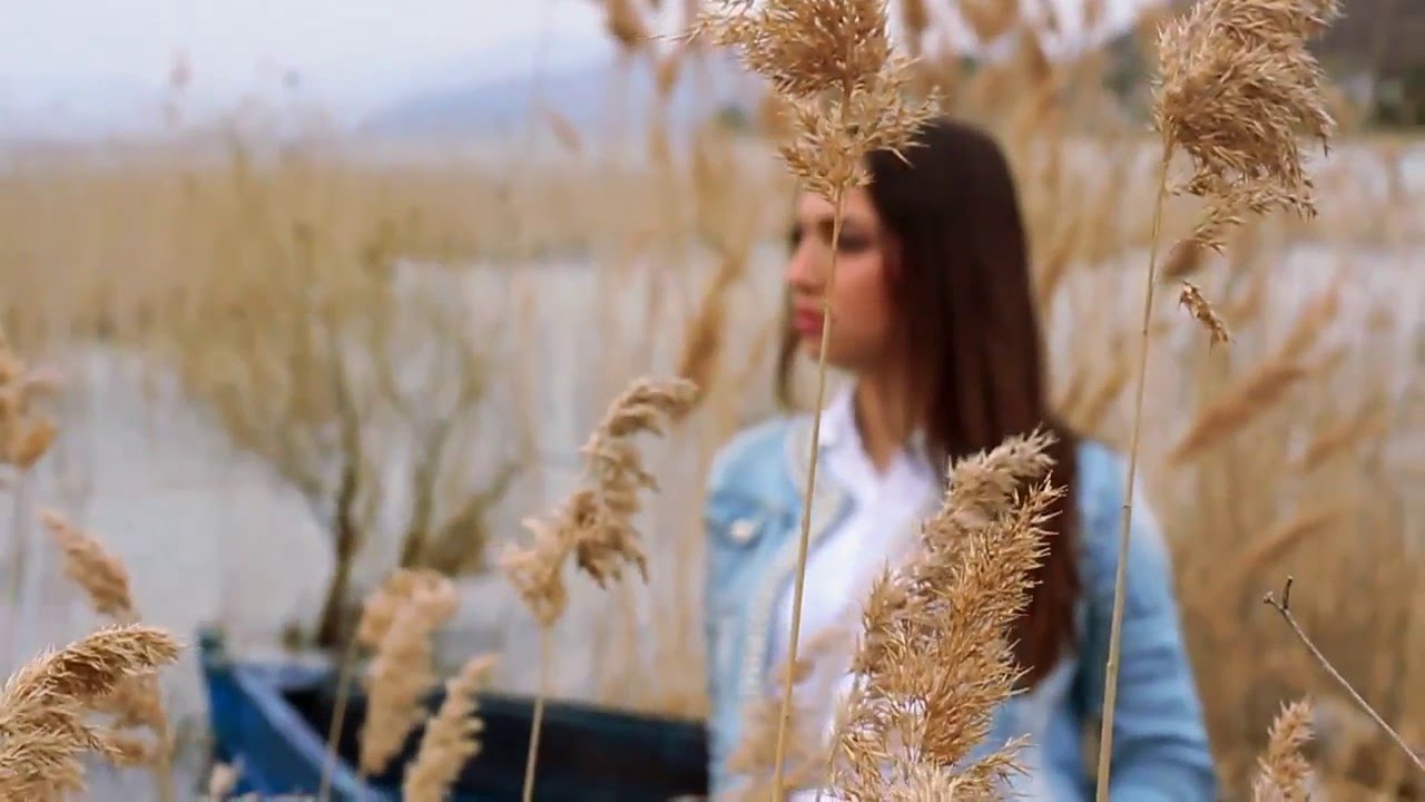 Karolina Goceva - Koj da mi zapee (Martin Mileski cover) - YouTube