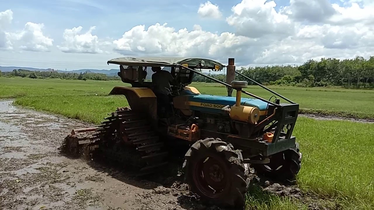 Trekta trek Ford 8210 - YouTube