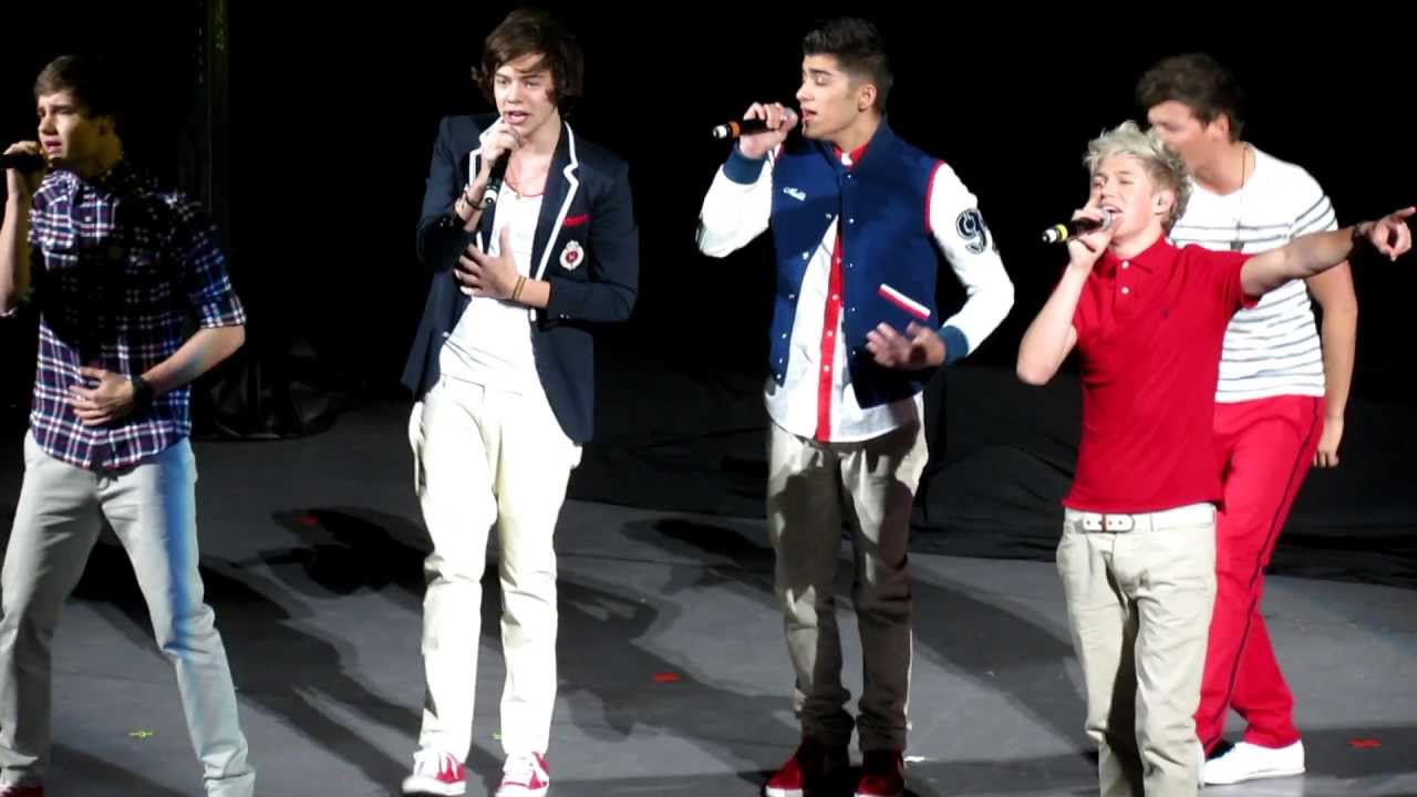 Moments - One Direction (Air Canada Centre, Toronto 02/26/12) - YouTube