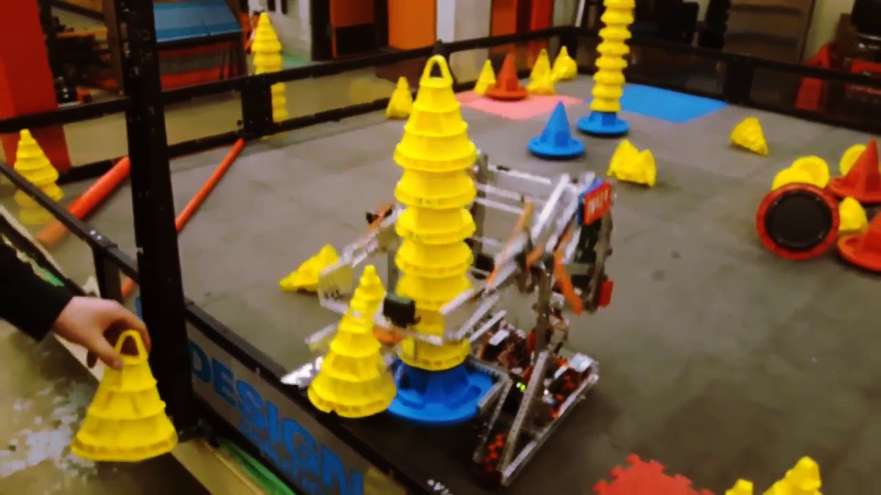 VEX In the Zone - 7842F Auto Functions Driver Load Test - YouTube