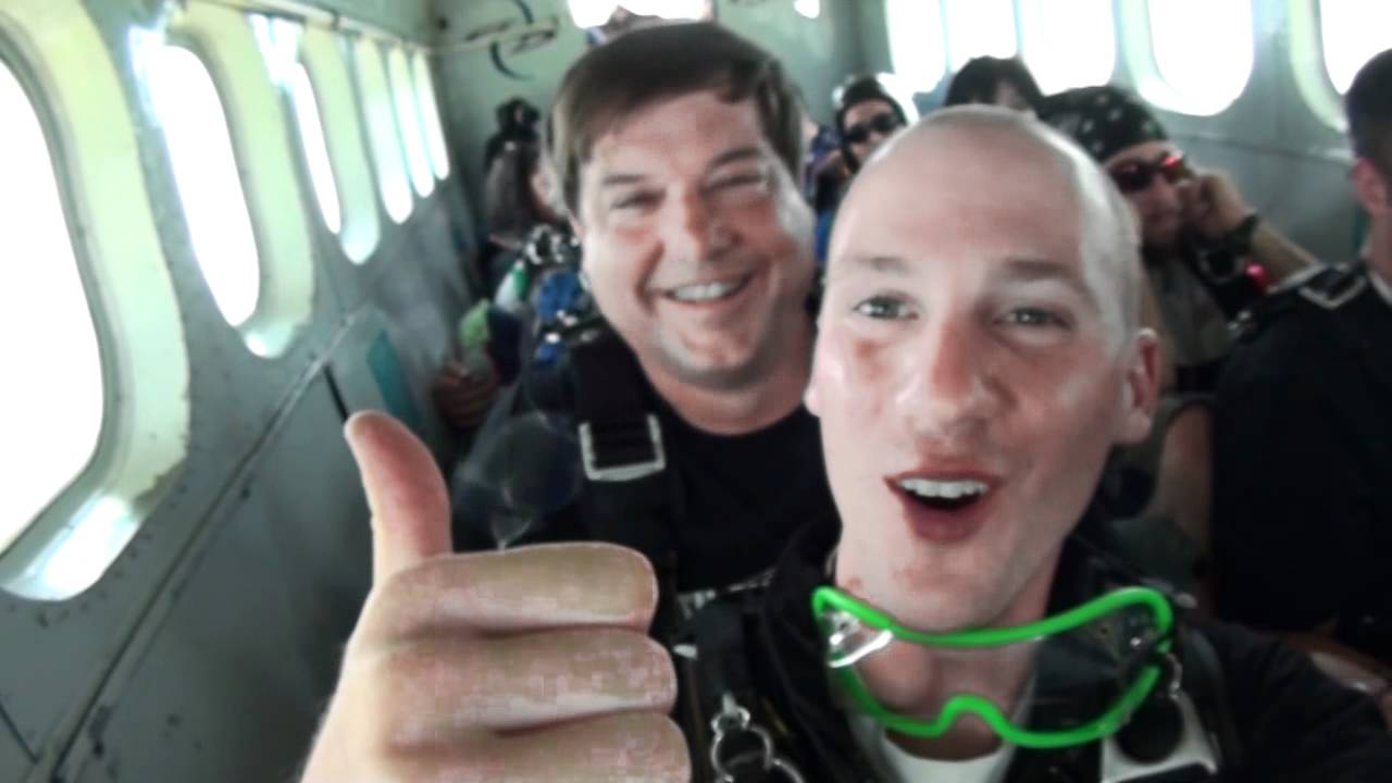 Larry Whitlow's Tandem skydive! - YouTube
