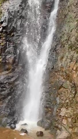 Solitary visitor in Baba waterfalls in Amboli amidst dense jungle - YouTube