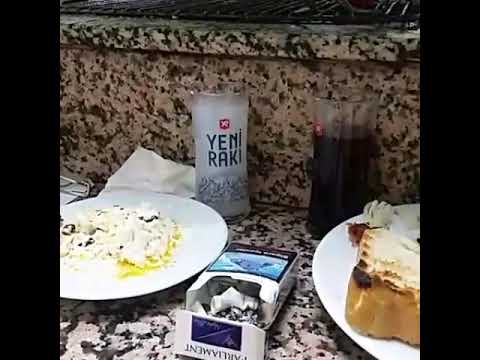 Suya düşse de hayallerimiz, içine rakı döküp keyfimize bakmasını da biliriz.