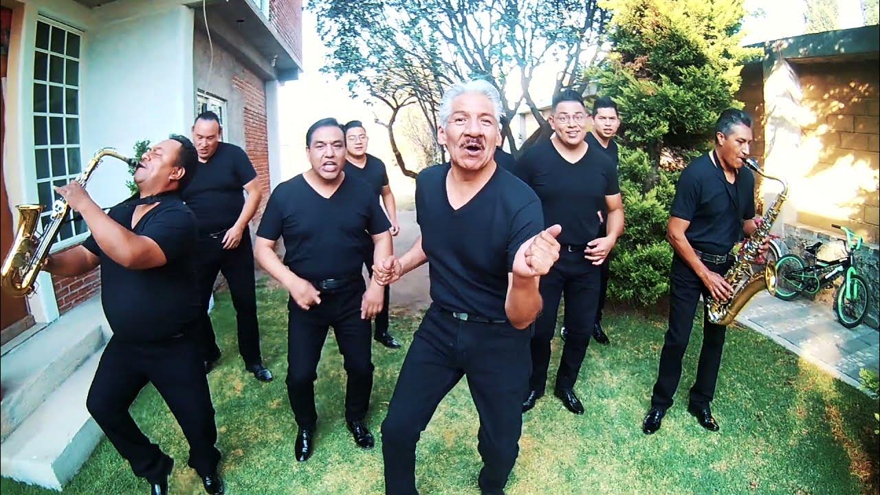 José Luis Ramirez Y Los Campechanos - La Chica Violeta (Video Oficial) - YouTube