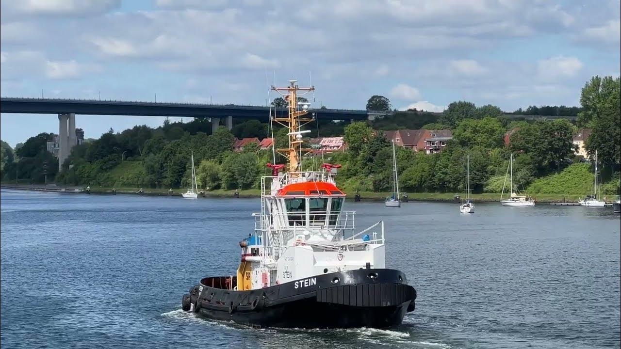 Schlepper Stein im Nord-Ostsee-Kanal - YouTube