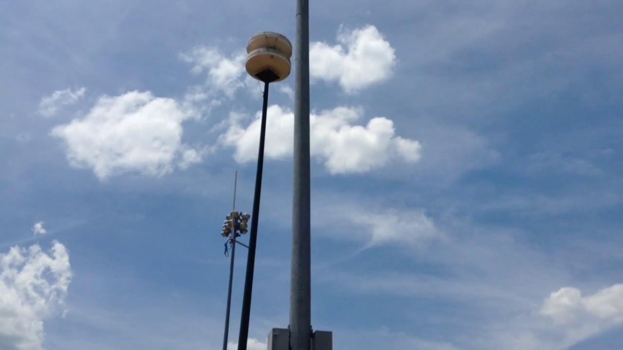 (Behind The Scenes) Federal Signal Modulator 1004 Siren Test (Attack ...