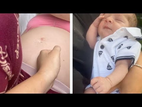 Aunty Fist Bumps Sister's Baby Bump Every Month