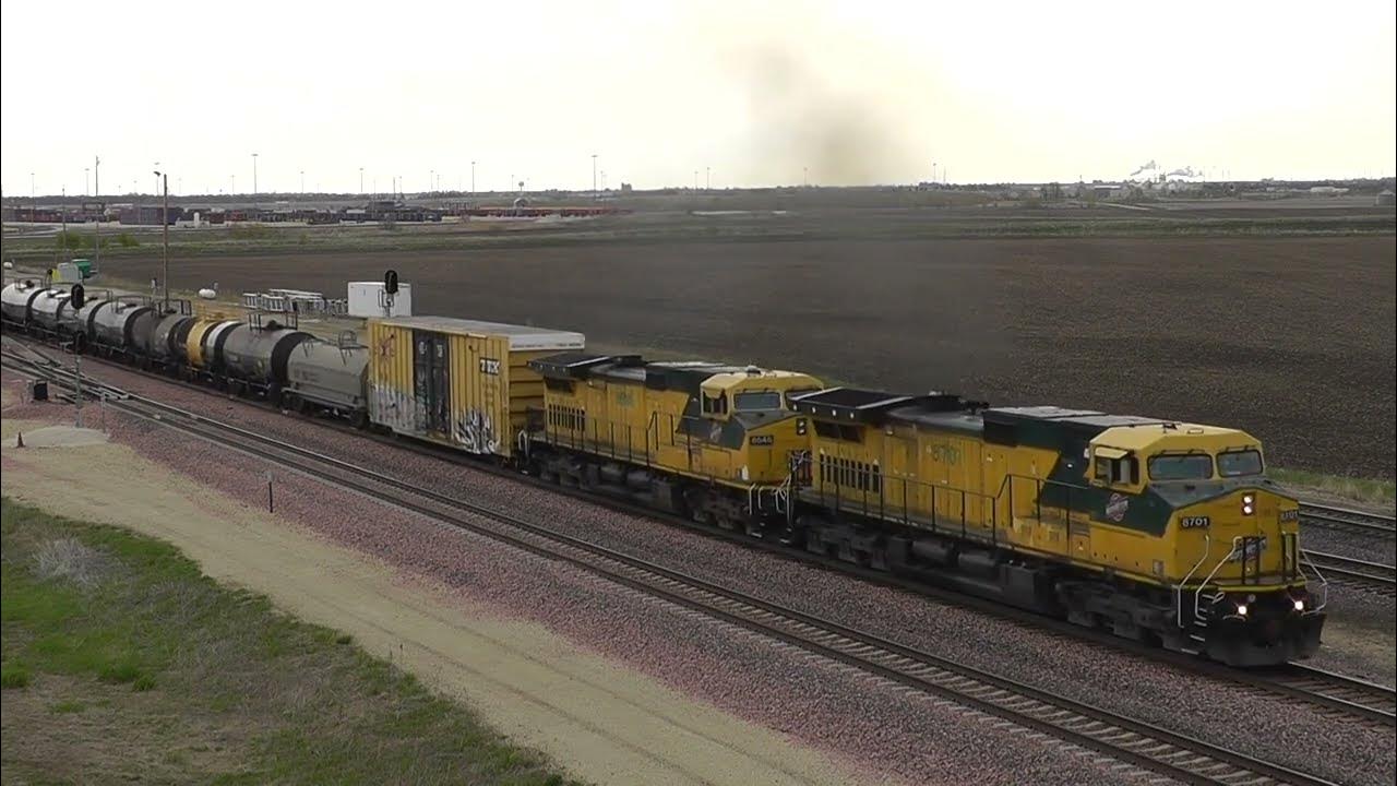 UP 8701 & 8646 in original CNW paint near Rochelle illinois - YouTube