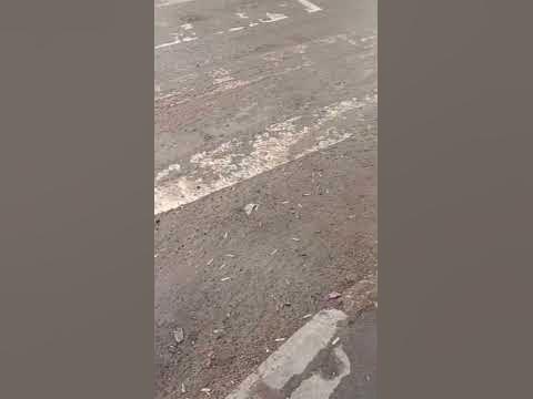 Металлическая "высечка" на дороге 😠 - YouTube