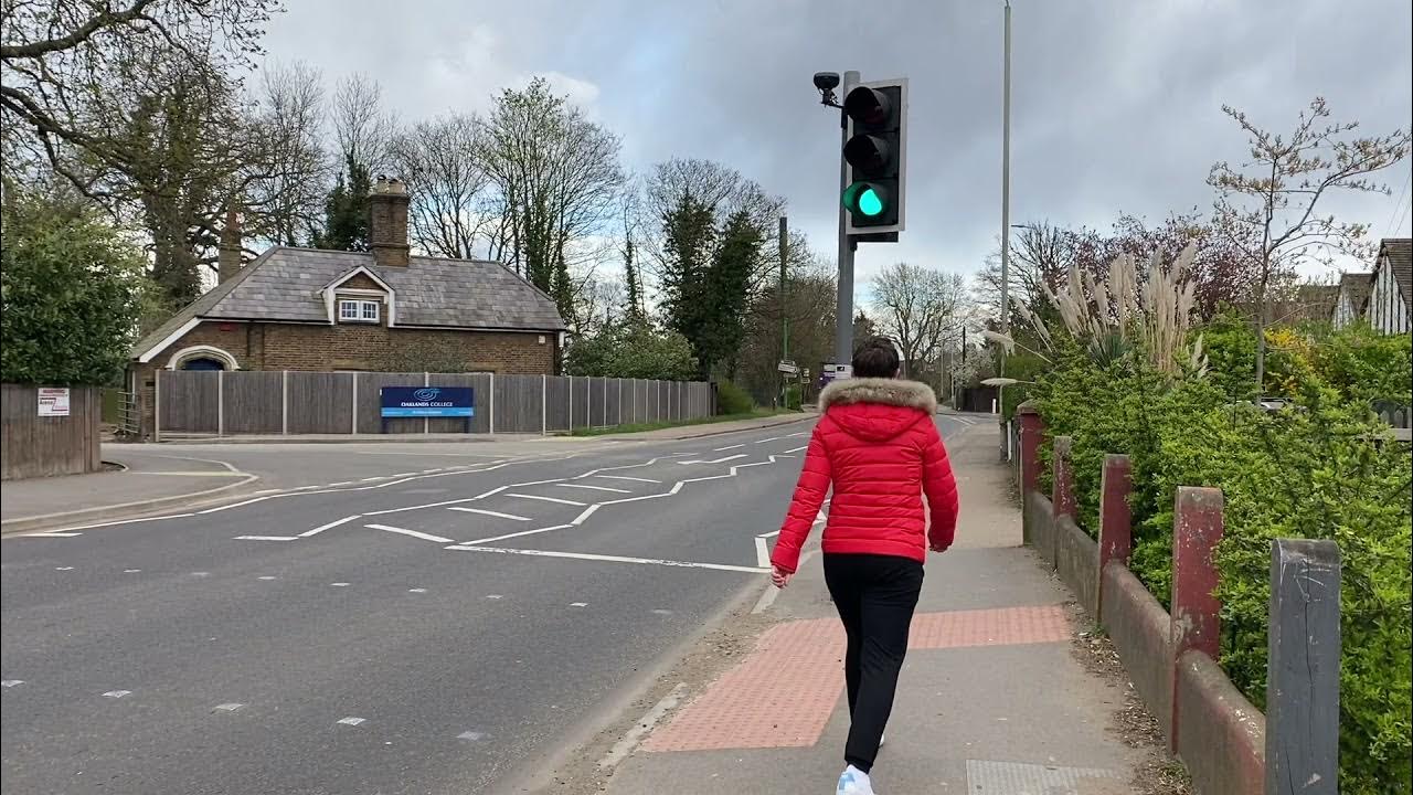 What is a Pelican Crossing? UK Pedestrian Crossings explained. Puffin, Toucan, Equestrian, Zebra ...