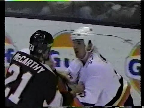 Sandy McCarthy vs Dave Scatchard - YouTube