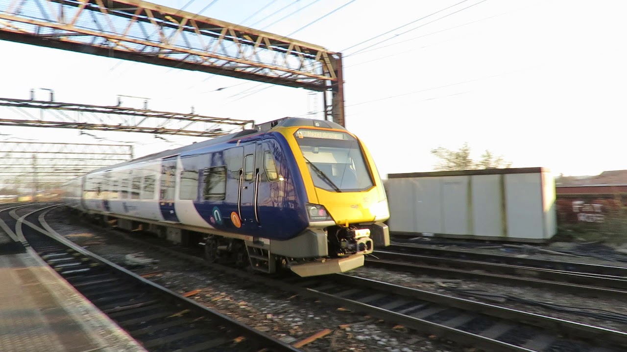 Class 331008 & 331018 - Northern - Manchester Piccadilly - 07.02.2020 ...