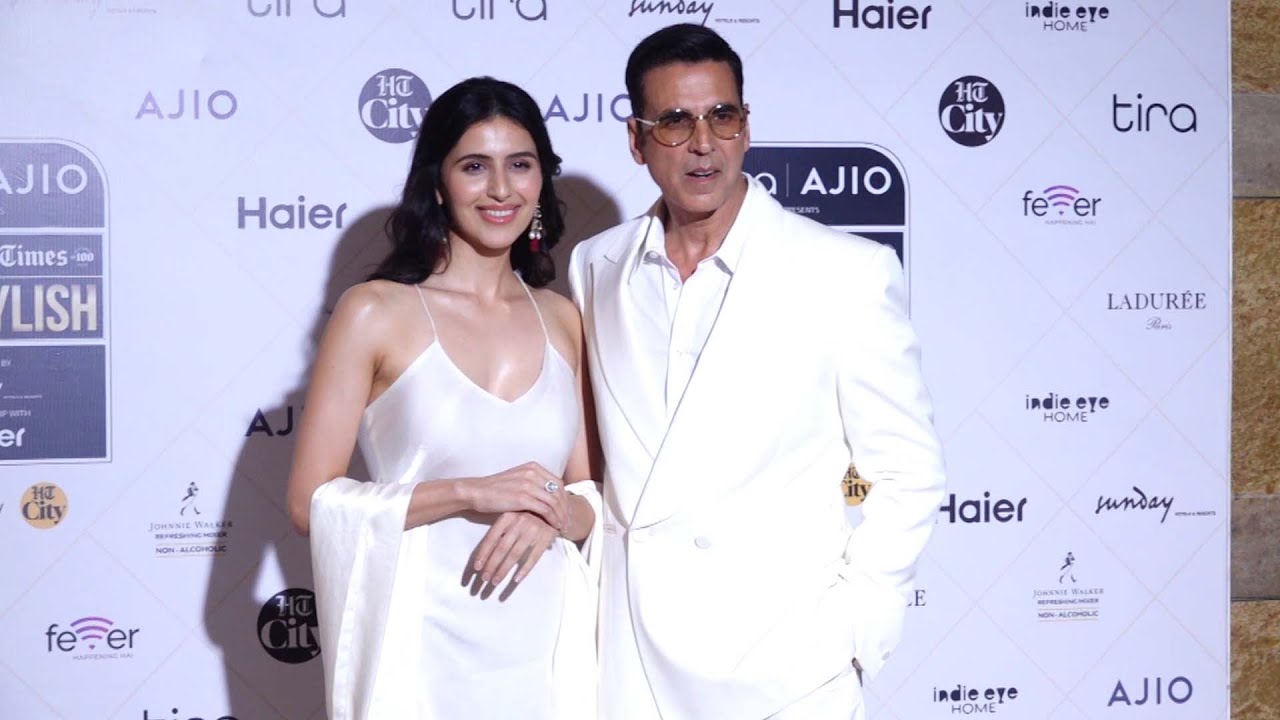 Akshay Kumar With Simar Bhatia At Hindustan Times India’s Most Stylish ...