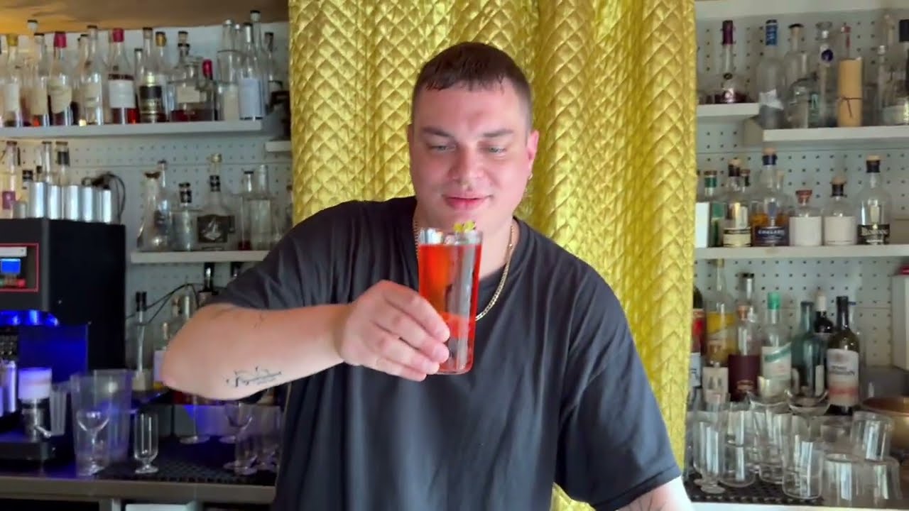 Chris Tanner from Silverleaf (London): Strawberry Lapsang - YouTube