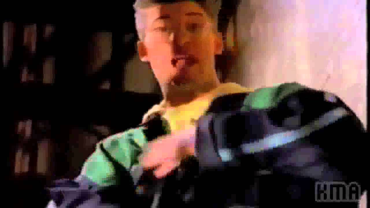 Snow - Informer (Music Video) - YouTube