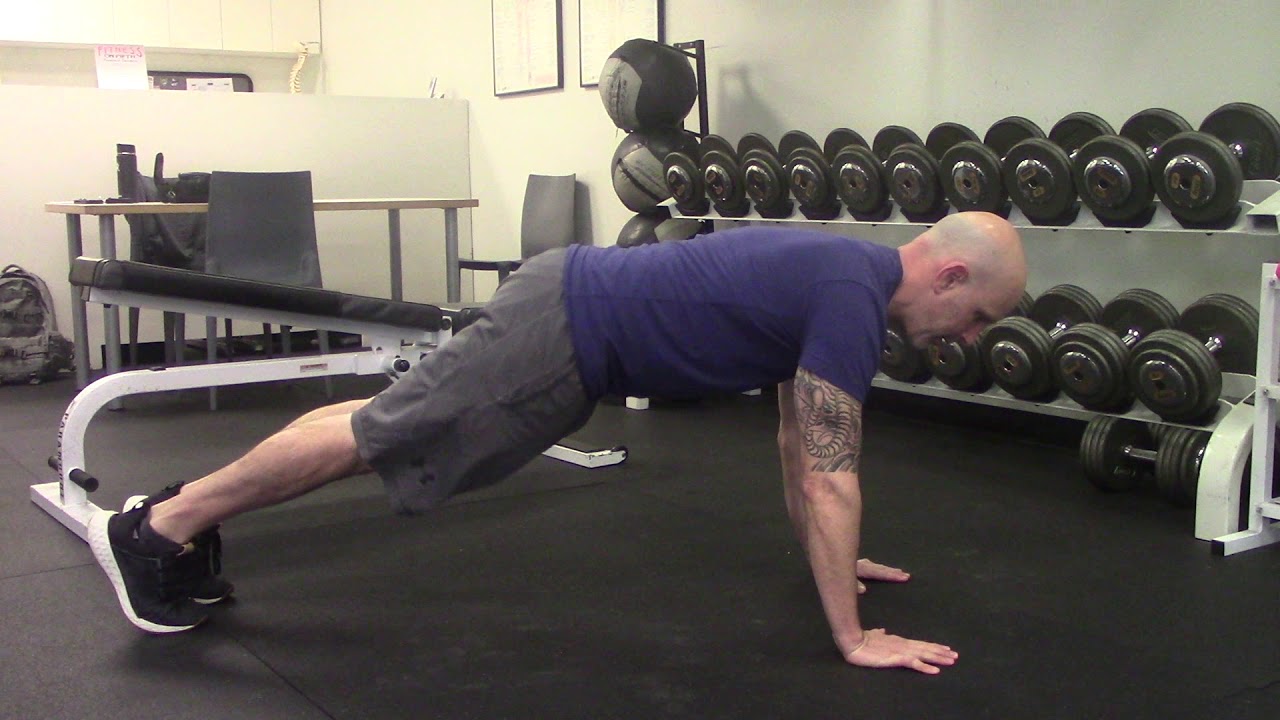 Plank with Knee Drive - YouTube