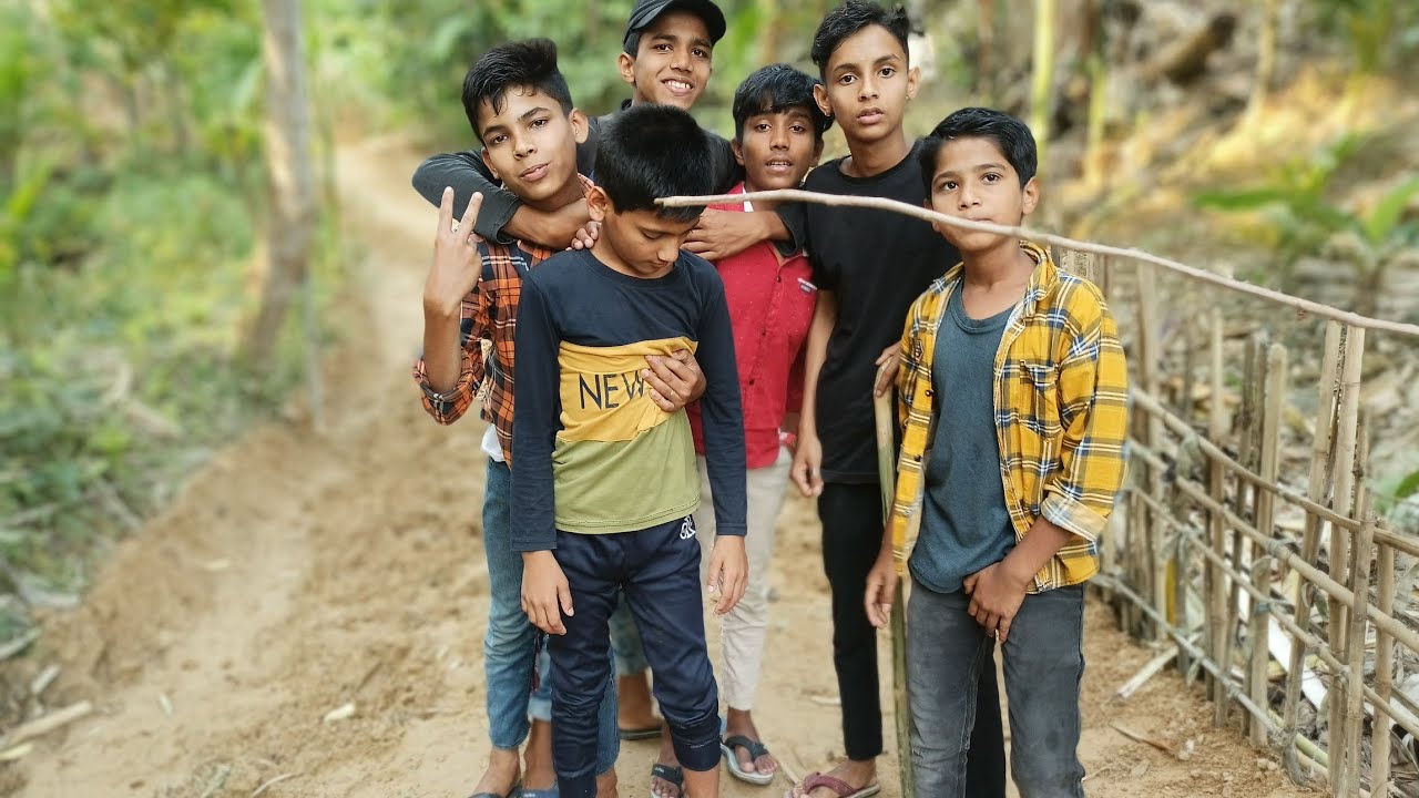 Funny Reporter - YouTube