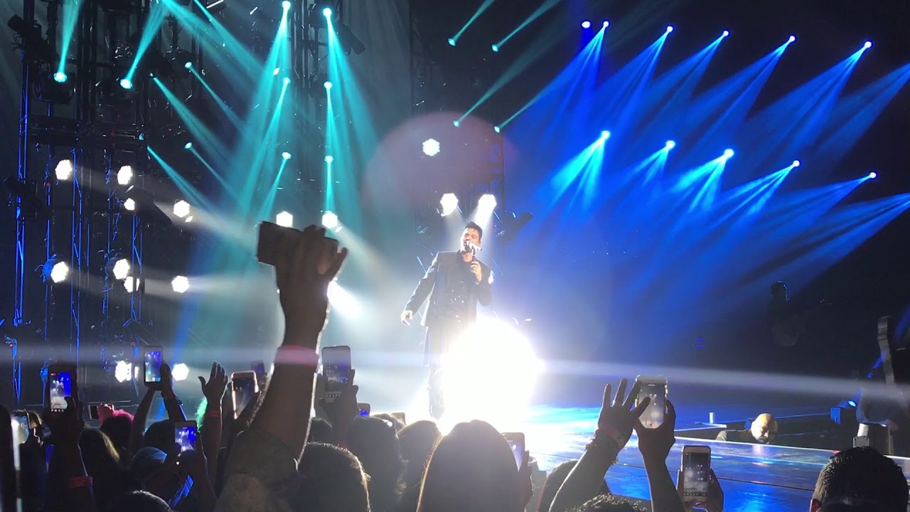 Ricky Martin Vuelve - YouTube