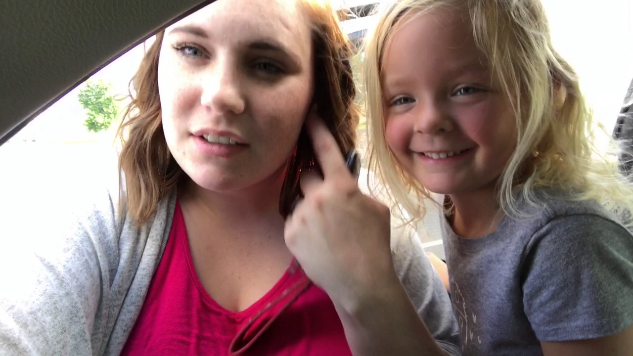 Addisyn's First Vlog! 😍🤣 - YouTube