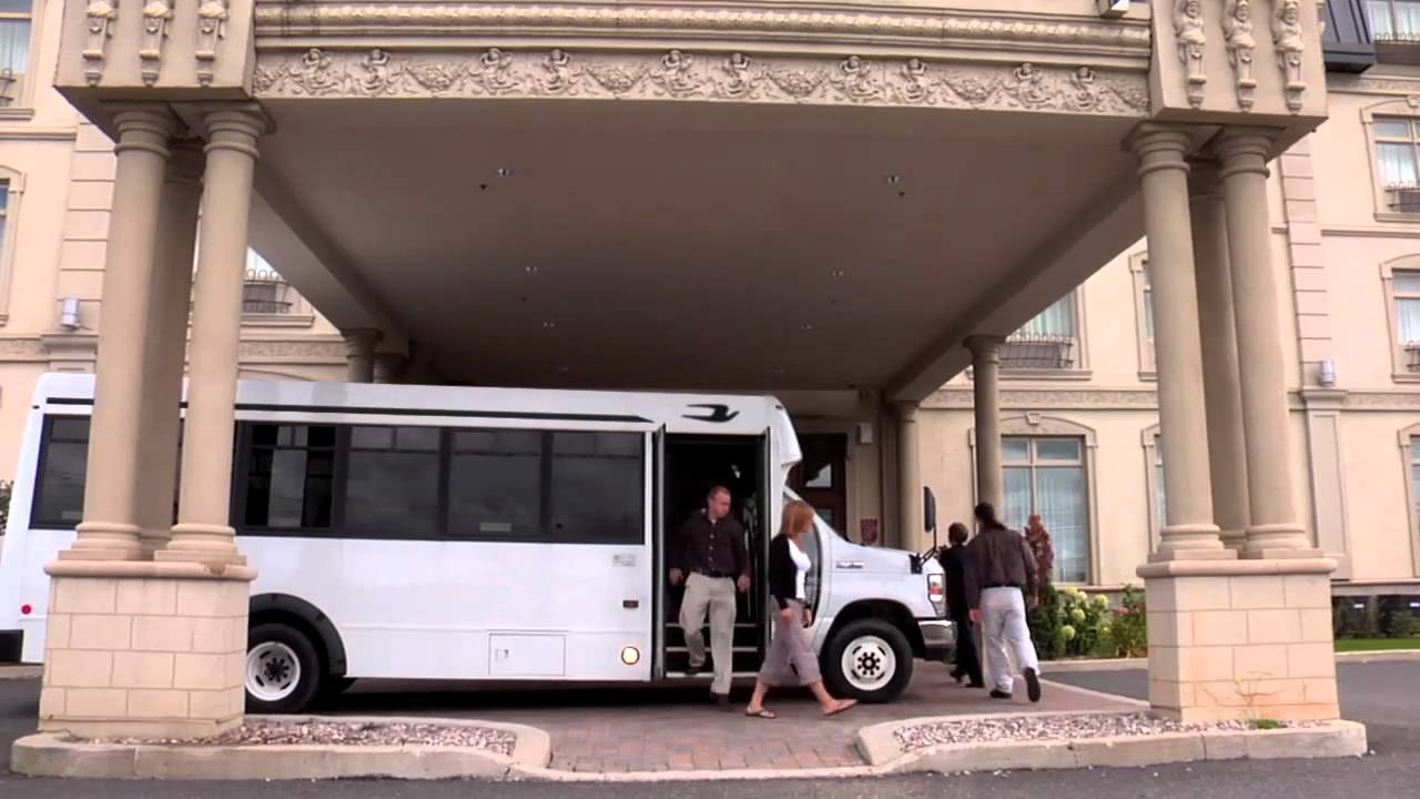 Micro Bird G5 Commercial bus in action - YouTube