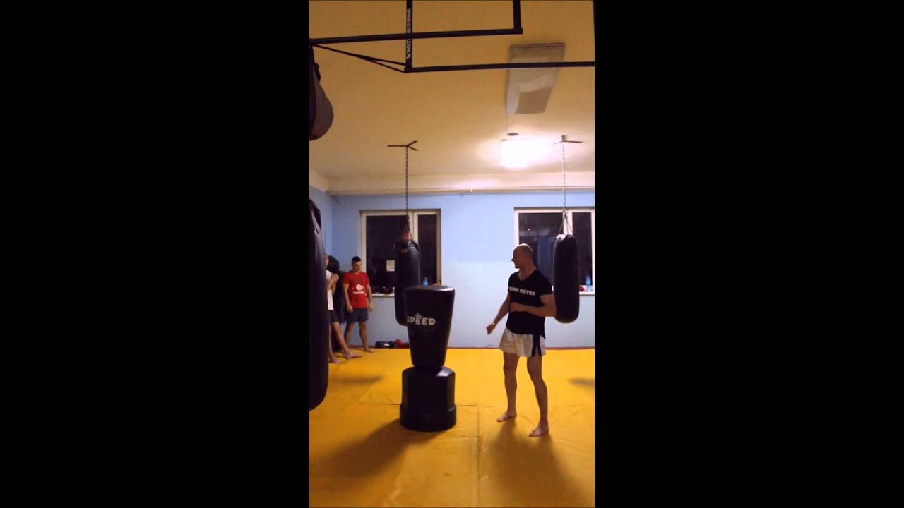 Kung Fu master! - Gymnazion Sosnowiec Marcin Tomczyk - YouTube