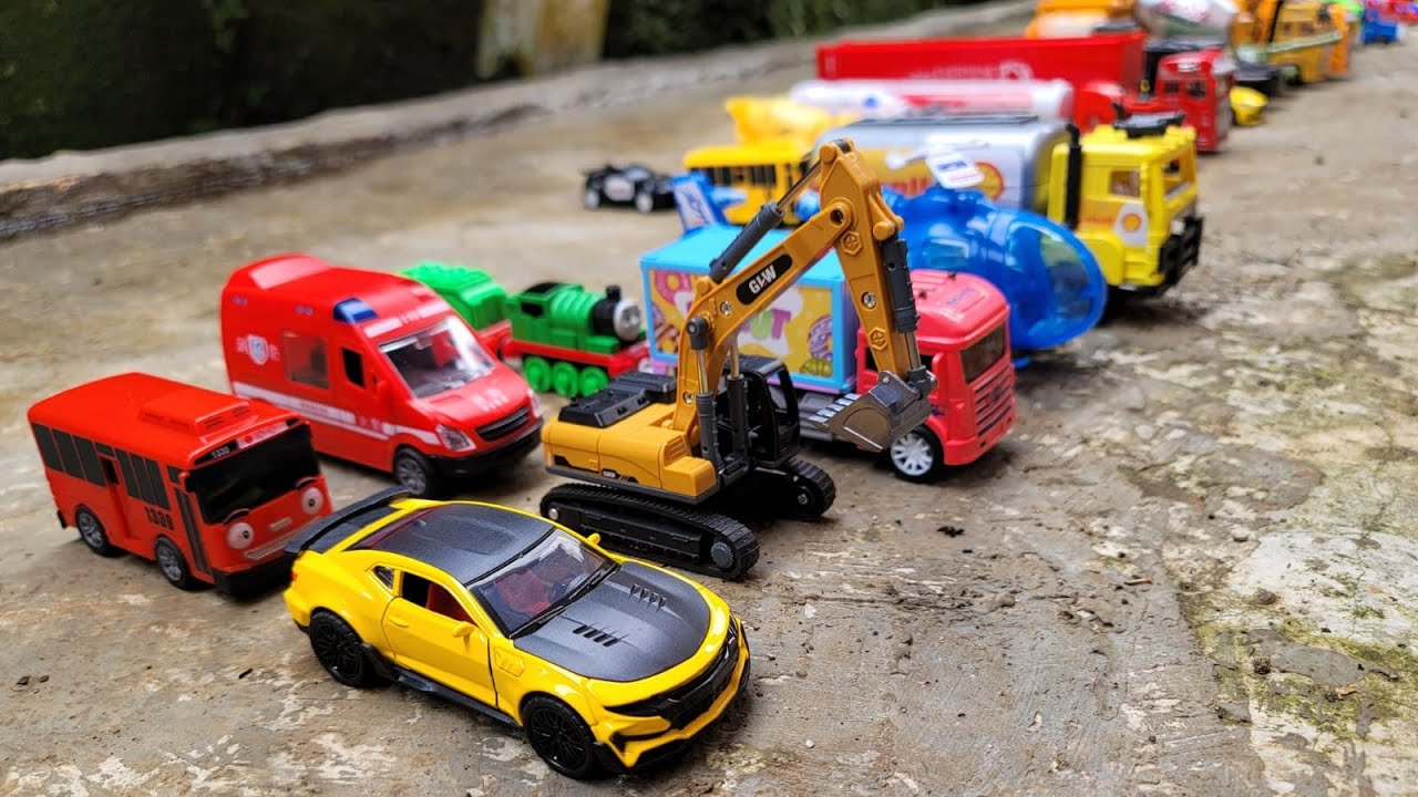 MOBIL SEDAN, MOBIL BALAP, TRUK TANGKI, HELIKOPTER, MOBIL DONAT ...