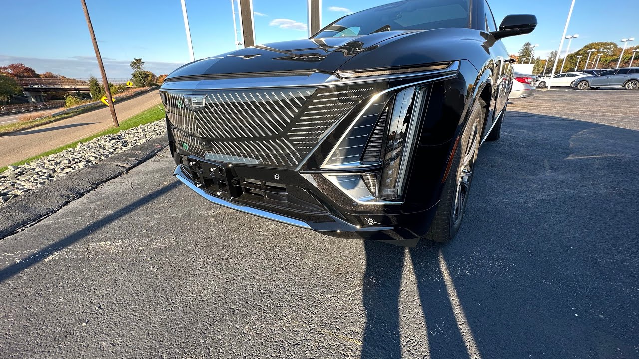 2024 Cadillac Lyriq 600E4 - YouTube