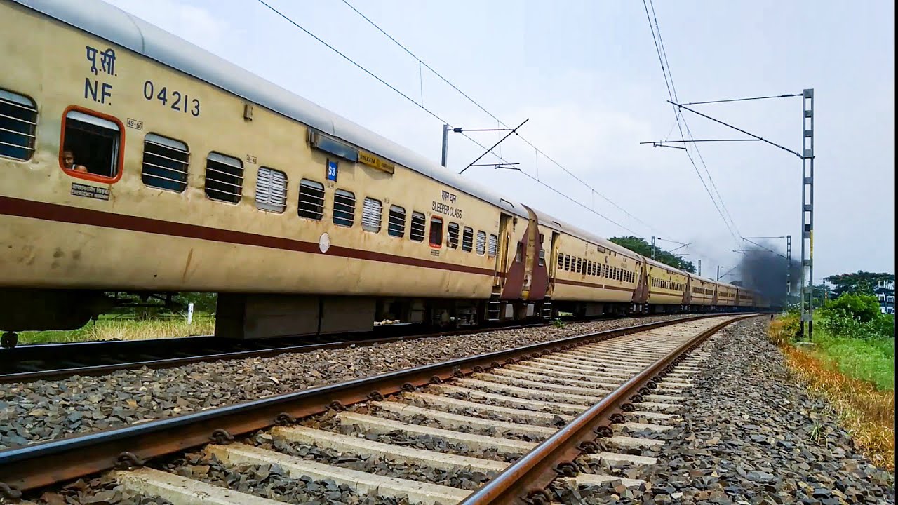 Massive Smocking Alco Hauling Summer Special Express Train || Indian ...