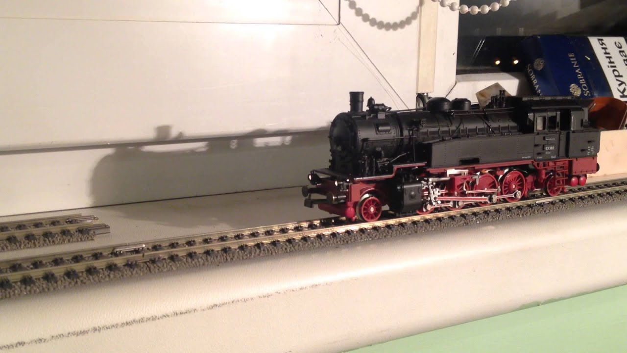 Roco BR93 380, dcc - YouTube