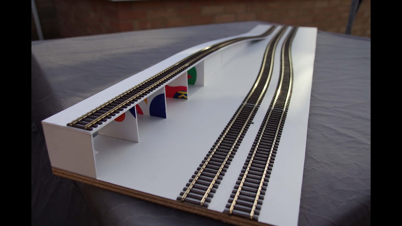 OO Shelf model railway part 2 - YouTube