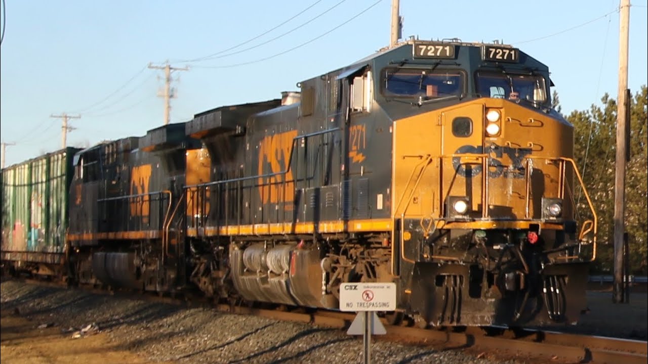 CSX CM44’s, K5LA’s, SD40-2’s, RAILFANNING ON THE RIVER SUB! - YouTube