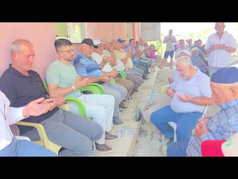 KÖPRÜBAŞI ÇAYKÖY'DE HÜSEYİN ALİ KORUYUCU HOCA RAHMETLİ HALİM KORUYUCU'NUN HAUR YEMEĞİNDE DUA EDİYOR 