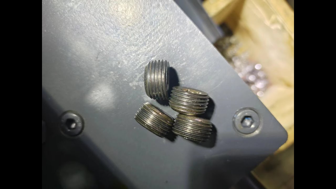 Stud plug external thread auto feeding rolling machine - YouTube