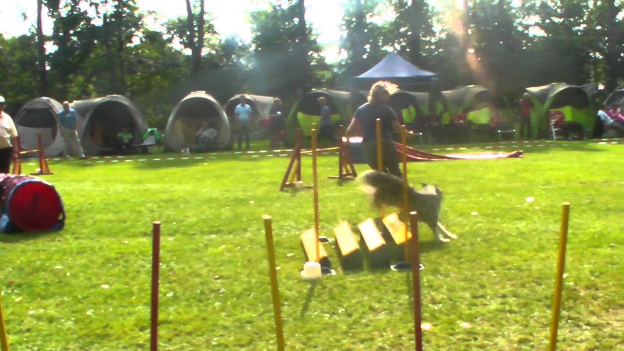 Maori Jumping - YouTube