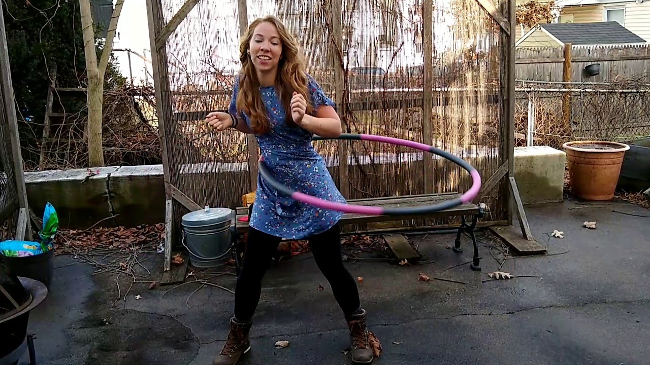 Hula hoop dance - YouTube