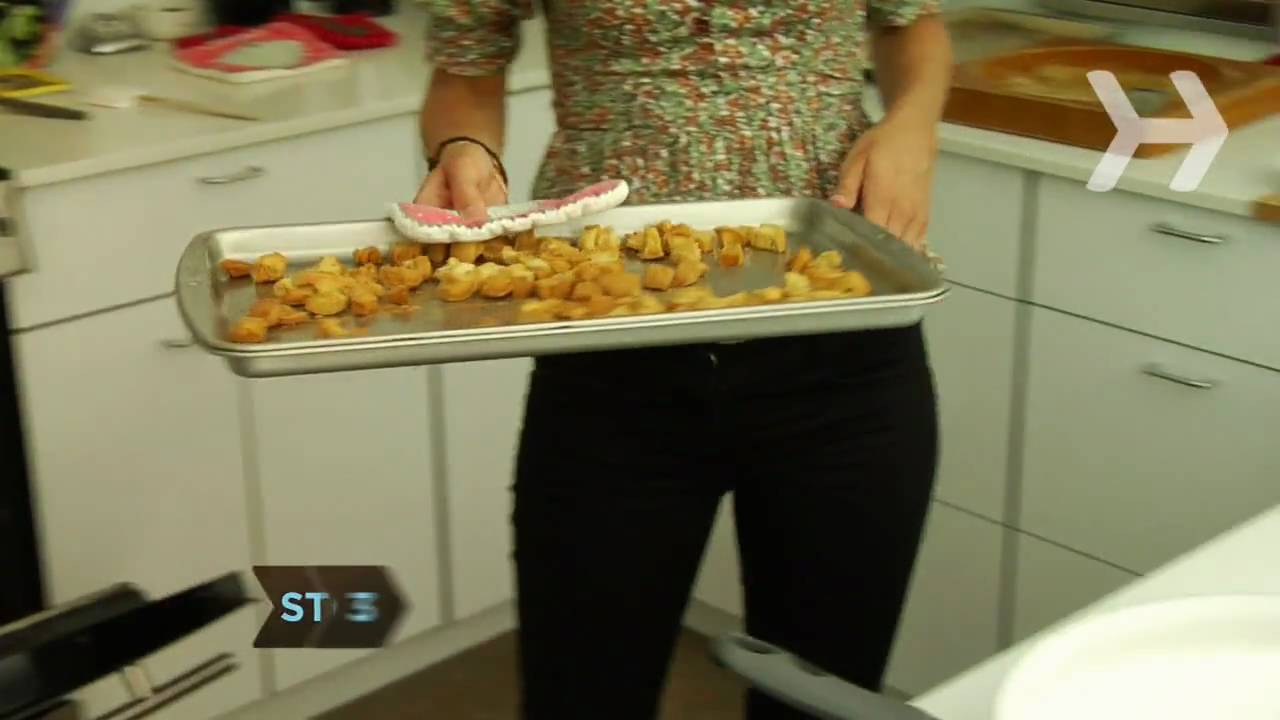 How to Make Homemade Thanksgiving Stuffing - YouTube