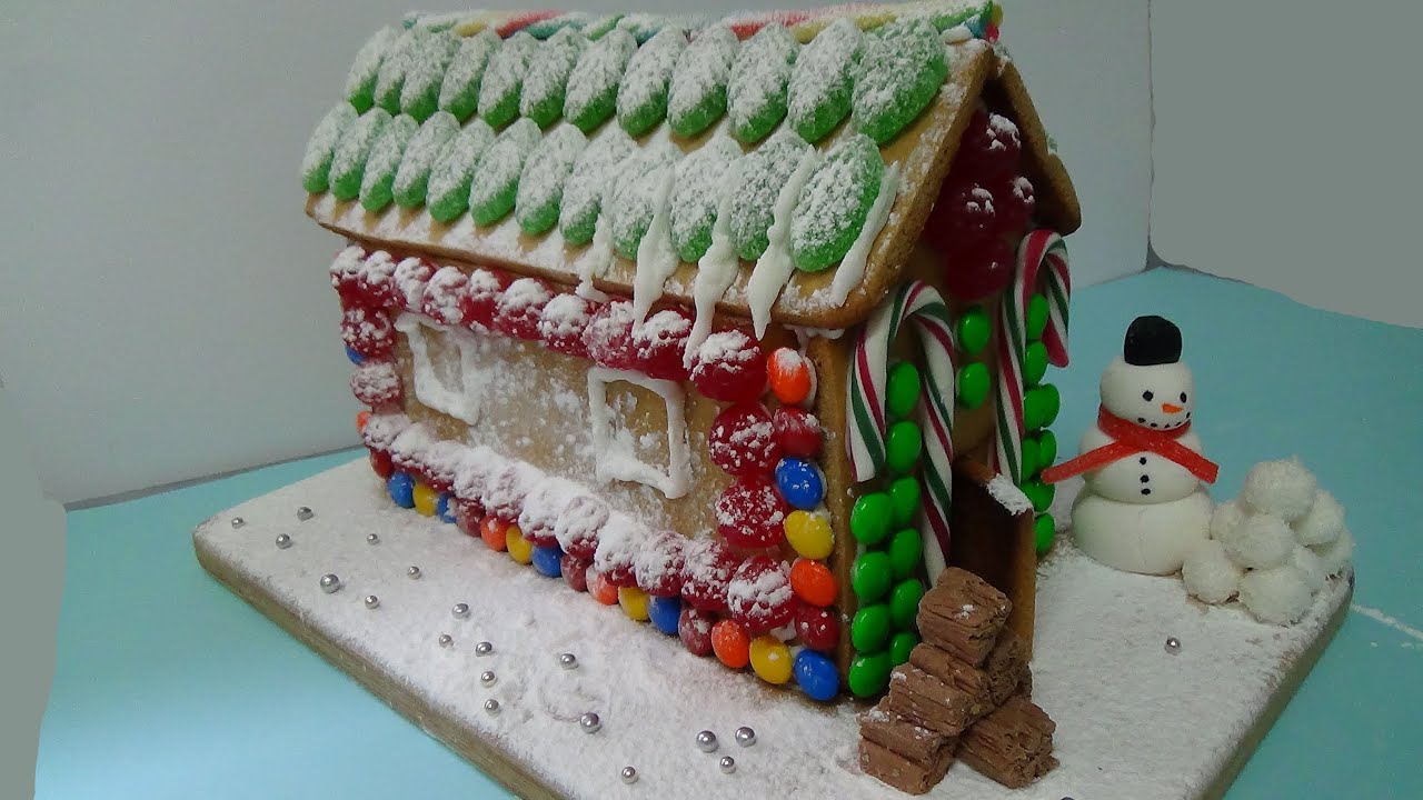 super easy gingerbread house - YouTube