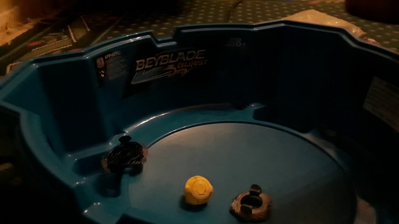 Cool beyblade's battles - YouTube