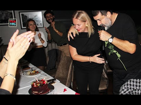 Erişmiş çiftinden 19. evlilik yıldönümü kutlaması