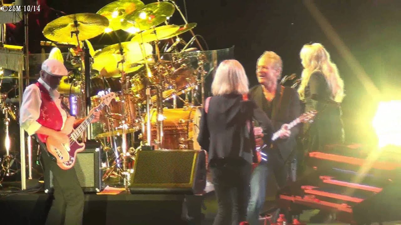 "Tusk"- "Fleetwood Mac" Live @ ACC Toronto 2014 - YouTube