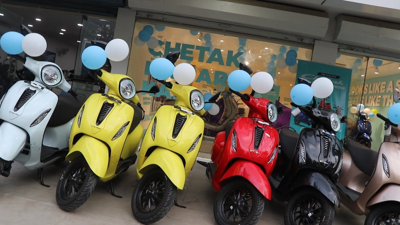 LAUNCH OF CHETAK NEW 2901 AT VKG CHETAK WITH FIVE NEW COLOURS . - YouTube