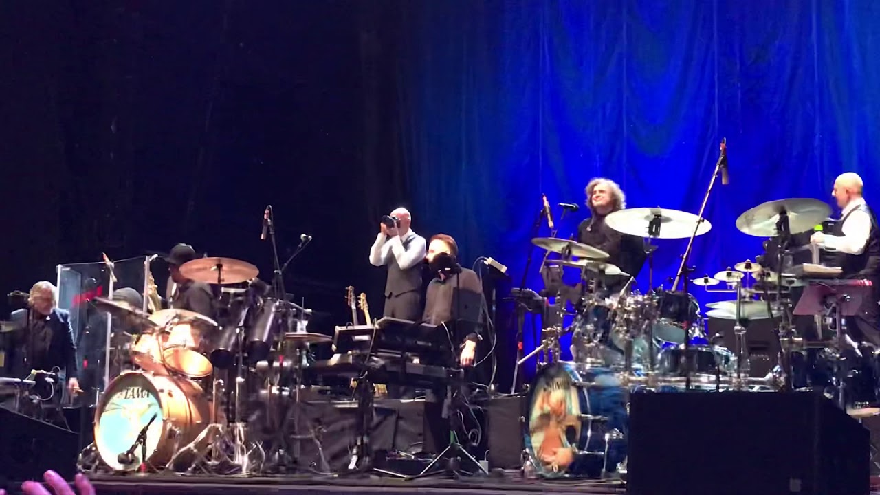 King Crimson - Final Bow @ Budweiser Stage, Toronto, ON 14/9/19 - YouTube