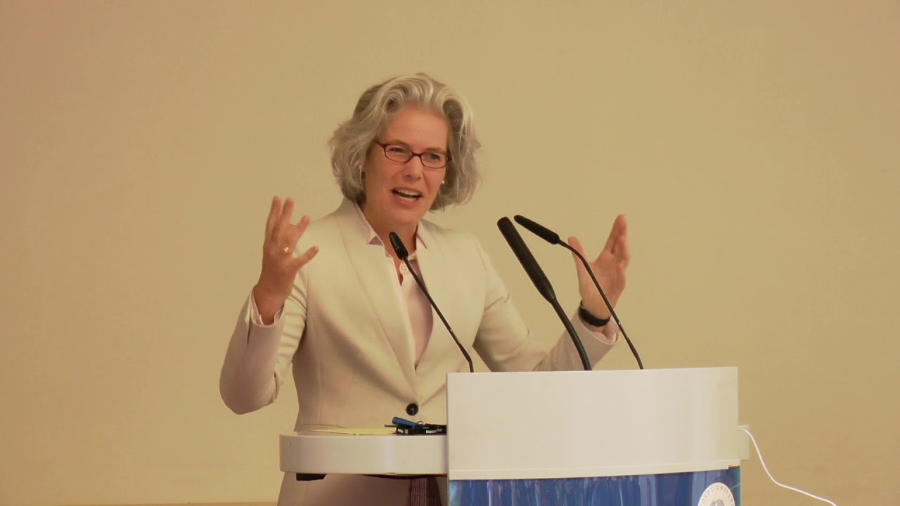 Grußwort von Prof. Dr. Eva Inés Obergfell - BISp - YouTube