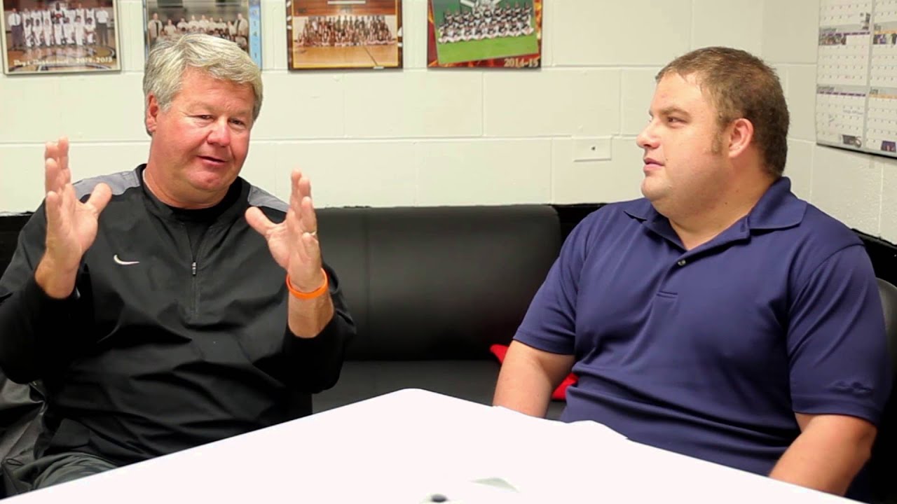 Inside the Huddle for Week 8 - YouTube