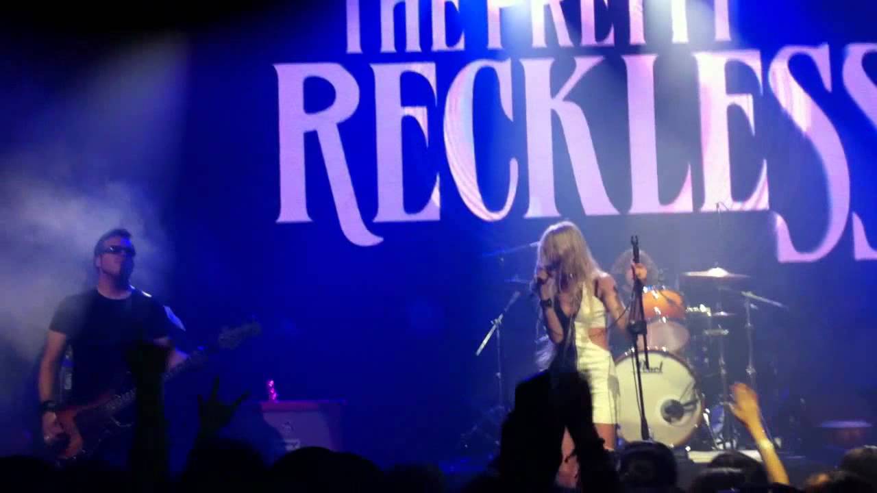 The Pretty Reckless - Make me Wanna Die (Live in Korea, Club Ellui ...