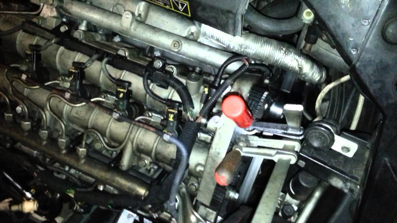 Alfa 166 2, 4 jtd Dieselpume ausbau!!!!! - YouTube