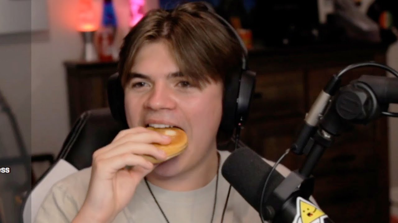 Doordashing a Happy Meal on Stream - YouTube